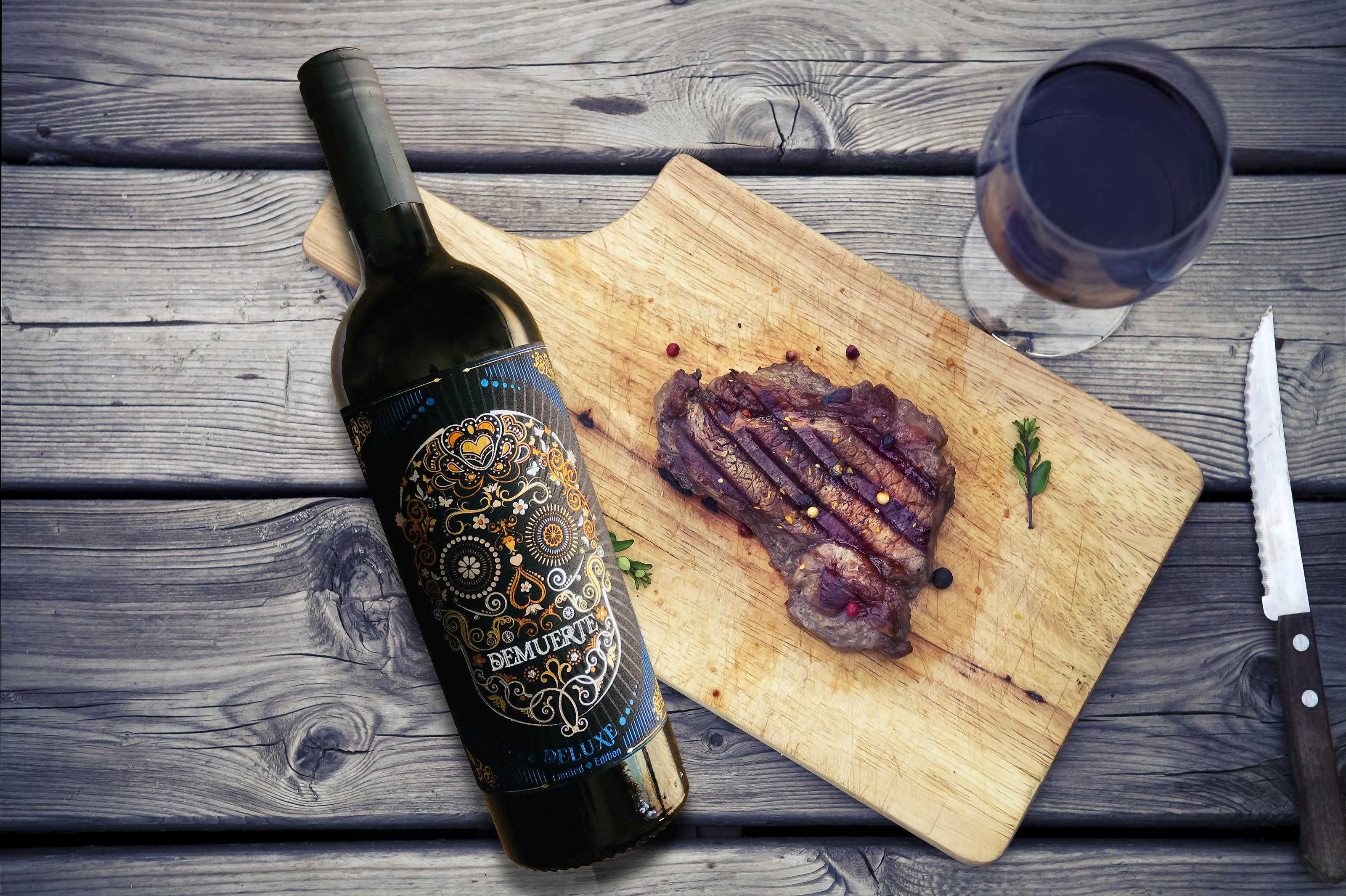 Combine your DEMUERTE DELUXE wine with a good dinner with red meat ...